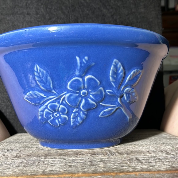 unknown | Kitchen | Vintage Blue Ceramic Bowl Embossed With Flowers 5 ...